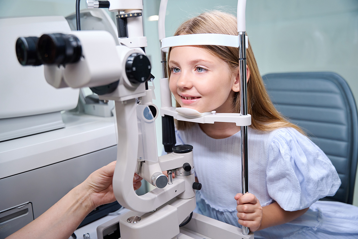 Consult oftalmologic pediatric: de ce e important, cum se desfasoara ...