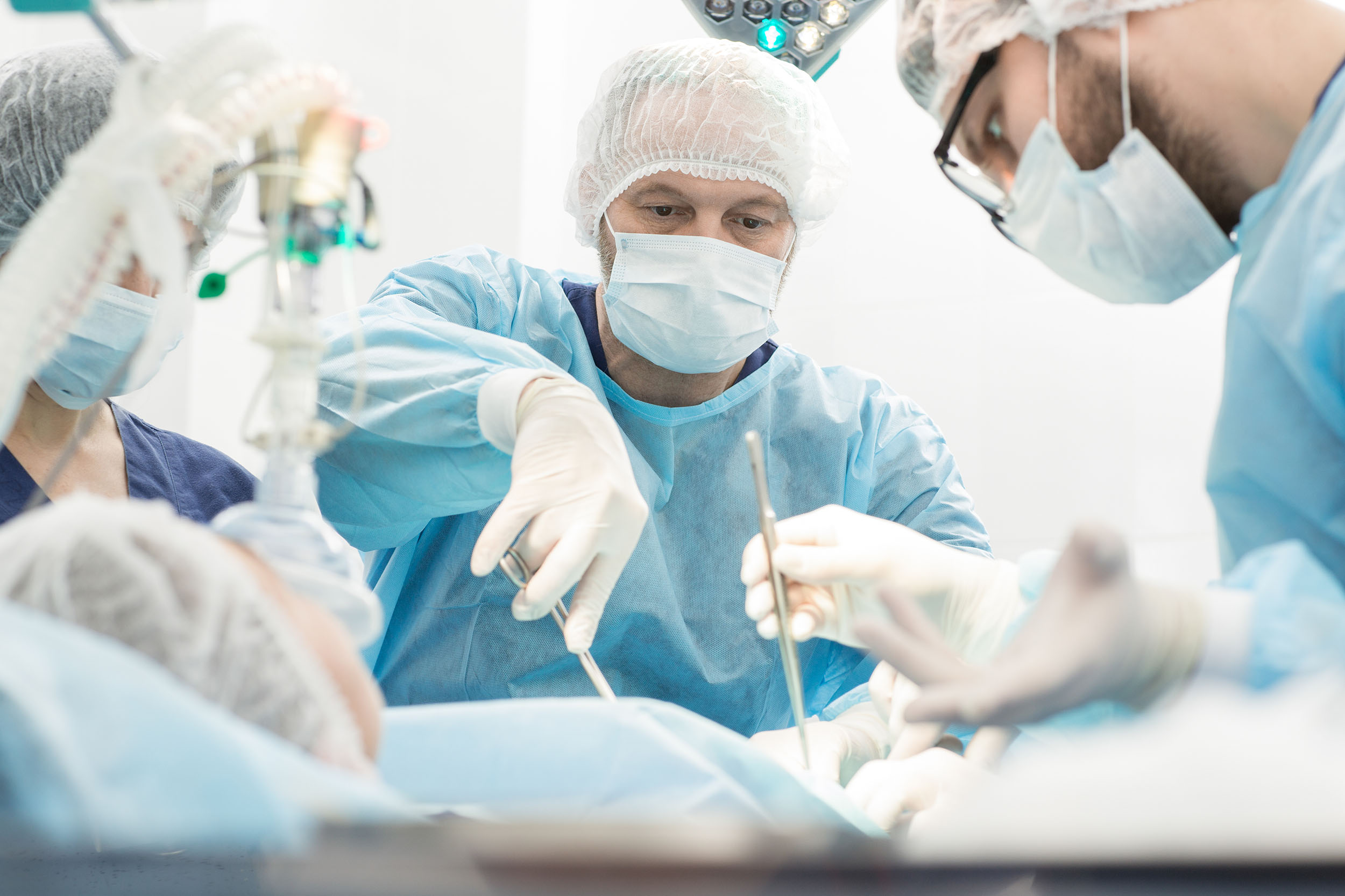 Extragerea materialului de osteosinteza: etape si indicatii | MedLife